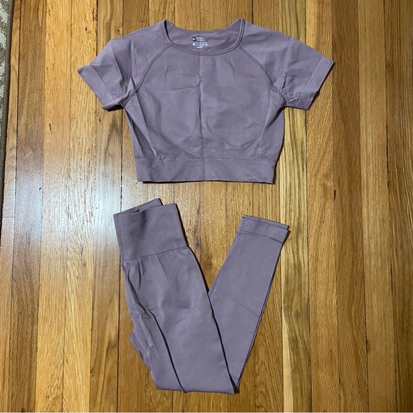 Pants & Jumpsuits | Purple Workout Top And Bottom | Poshmark